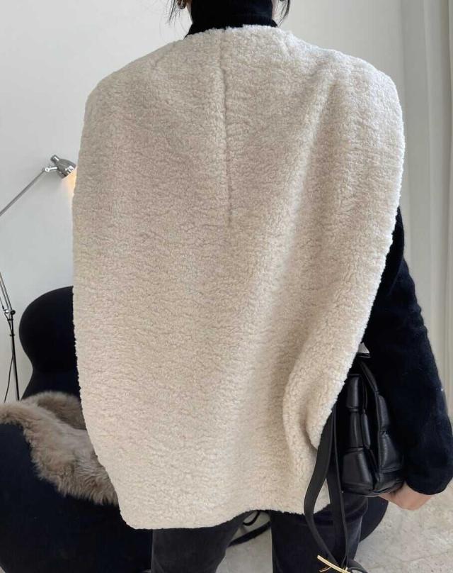 トップス ジレ ベスト 袖なし Vネック もこもこ クルーネック ノースリーブ かわいい 大人可愛い きれいめ シンプル カジュアル 大人 おしゃれ お洒落 無地 春 夏 秋 10代 20代 30代 40代 トップス ジレ ベスト 袖なし Vネック もこもこ クルーネック