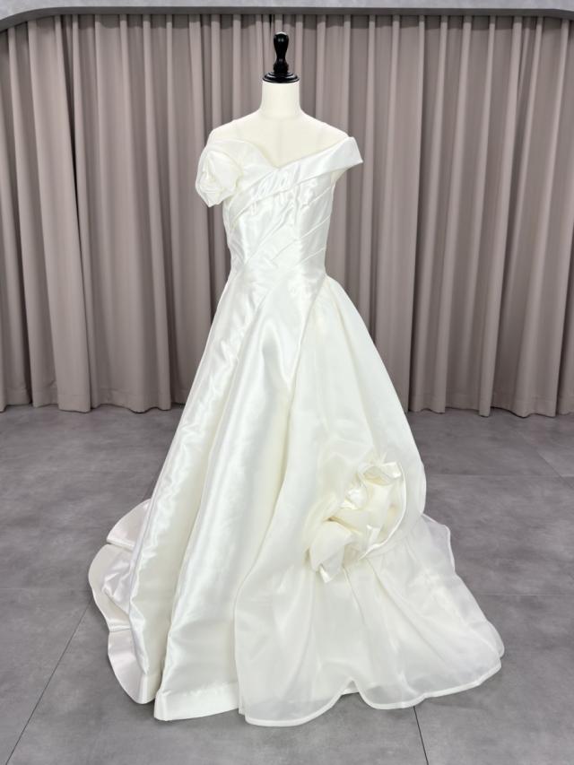 カツラユミ KATURAYUMI Aライン ウェディングドレス ホワイト 白 ファーストオーナー ワンショルダー アシンメトリー