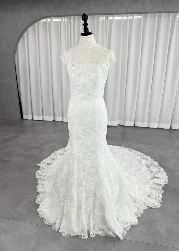 リソルロイヤル Resoll  CHERIE マーメイドライン ウェディングドレス オフホワイト 白 ゼロオーナー レース スタンドカラー