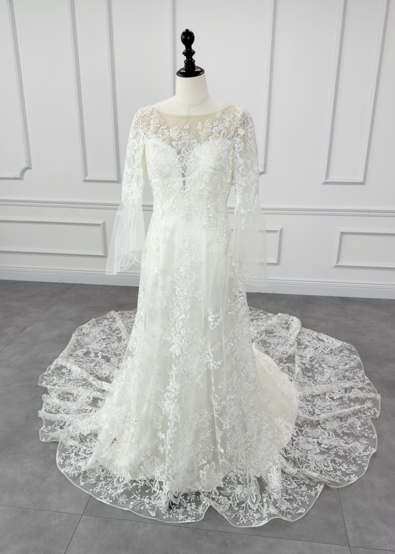 カツラユミ KATURAYUMI スレンダーライン ウェディングドレス ホワイト 白 ファーストオーナー レース