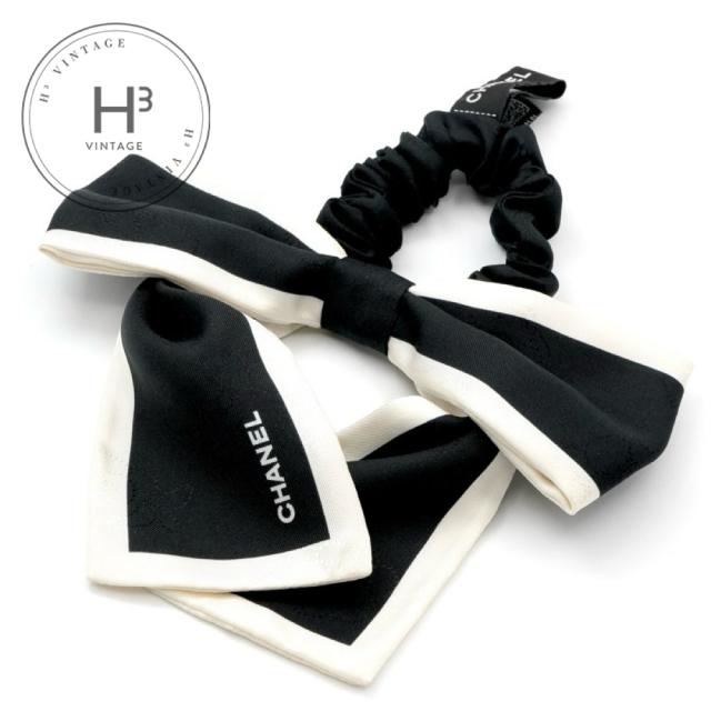 シャネル CHANEL ヘアアクセサリー シルク ブラック ホワイト ココマーク カメリア ロゴ リボン シュシュ ヘアゴム