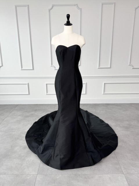 エリザベッタ・ポリニャーノ ELISABETTA POLIGNANO マーメイドライン ウェディングドレス ブラック 黒