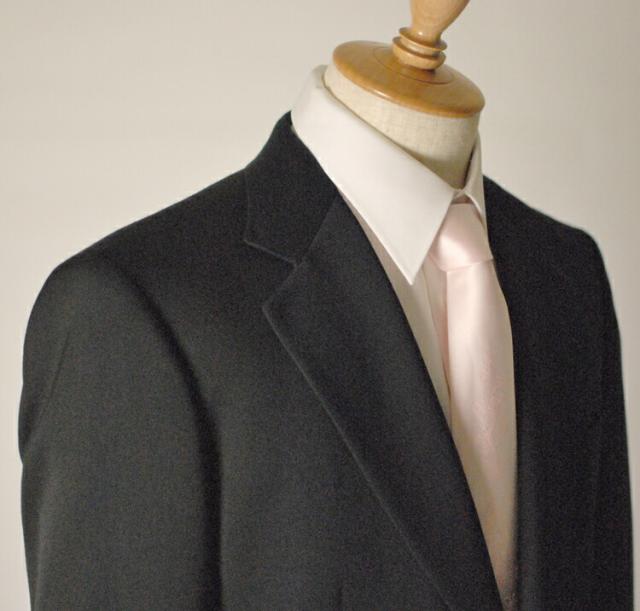 合服 MIYUKITEXの大きいサイズのブラックスーツ ：RM13010 【E体