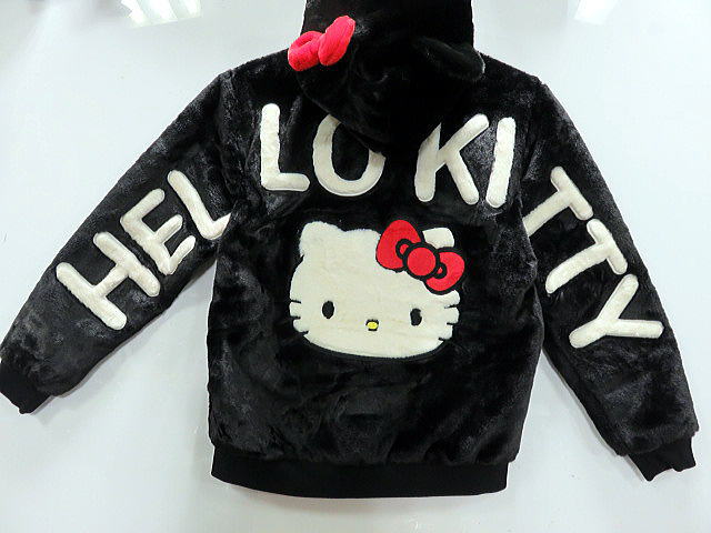 SANRIO CHARACTERS　ハローキティ フェイクファージャケット Hello Kitty サンリオ