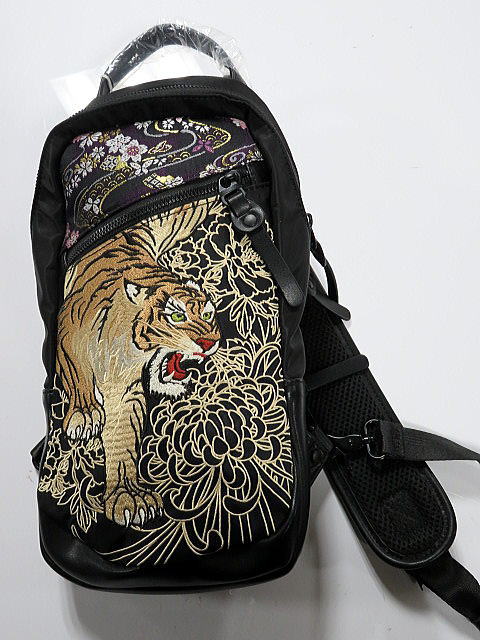 絡繰魂　和柄ボディバッグ　カラクリ魂