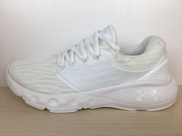 UNDER ARMOUR（アンダーアーマー） Charged Vantage（チャージドバンテージ） 3023565-104 スニーカー 靴 ウィメンズ 新品 (1587)