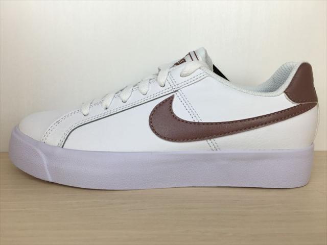 NIKE（ナイキ） COURT E AC（コートロイヤルAC） AO2810-101 スニーカー 靴 ウィメンズ 新品 (2255)