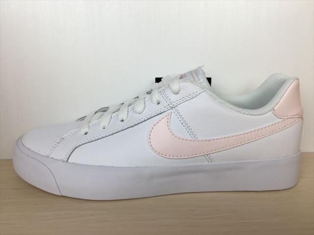 NIKE(ナイキ) AO2810-110(1075) COURT E AC (コートロイヤルAC) スニーカー
