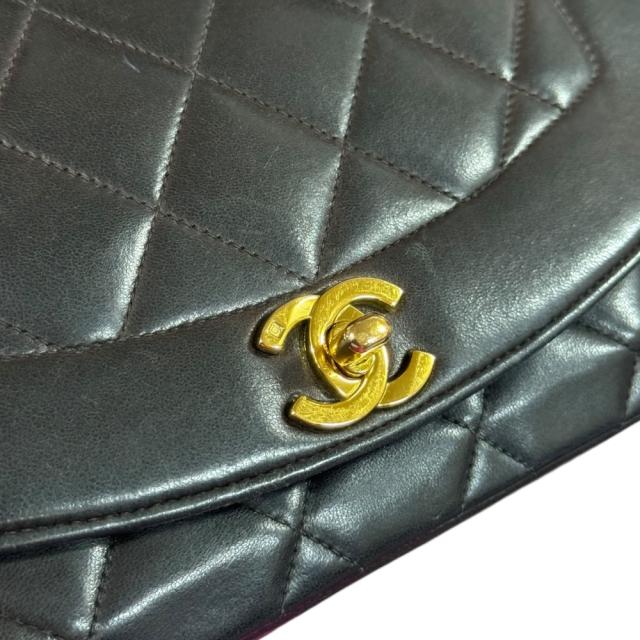 シャネル ダイアナ ショルダーバッグ ラムスキン ブラック レディース