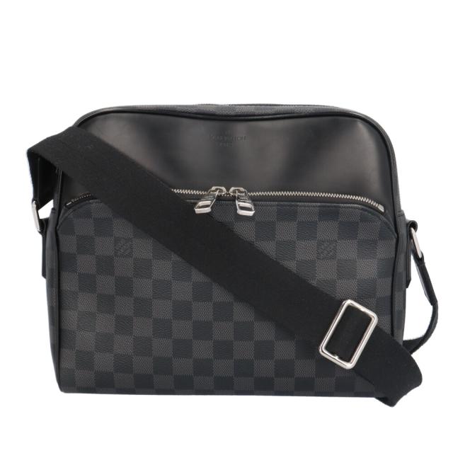 ルイヴィトン デイトンPM ダミエグラフィット ショルダーバッグ ダミエグラフィットキャンバス N41408 ブラック メンズ LOUIS VUITTON  中古 R&Kリサイクルキング