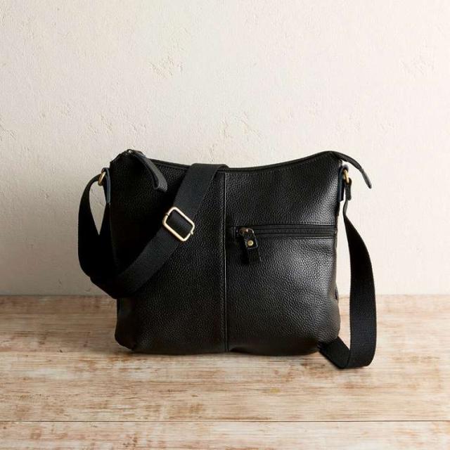 牛革ショルダーバッグブラック 4184-01A(代引不可)【送料無料】