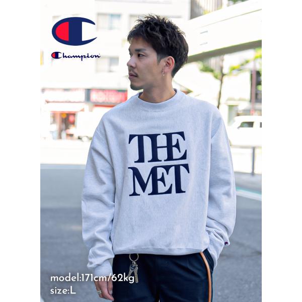 海外限定 CHAMPION チャンピオン スウェット THE MET APPLIQUED LOGO CREW SWEAT GRAY リバースウィーブ ( 日本未発売 トレーナー 12oz 厚手 )