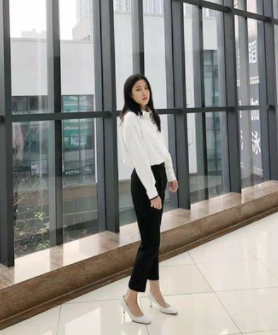 トップス シャツ ブラウス l 白トップス 袖あり 長袖 Vネック 襟付き 綿 きれいめ シンプル 大人 上品 おしゃれ かっこいい エキゾチック 大