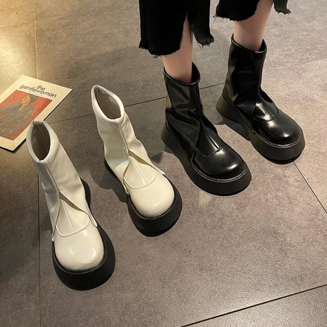 ショートブーツ レディース 黒 l かっこいい ブーティ 厚底 靴 エナメル風 光沢 大人可愛い クール 個性的 くつ クツ 5cmヒール PU レザ