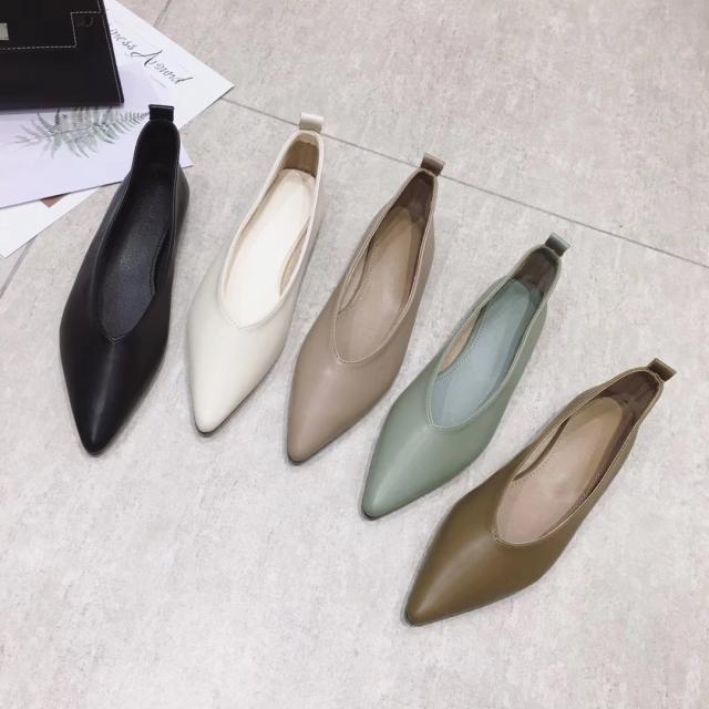 パンプス レディースシューズ ポインテッドトゥパンプス l ローヒール かわいい 大人可愛い シンプル 大人 上品 おしゃれ お洒落 かっこいい クー