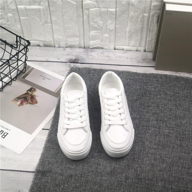 シューズ 靴 くつ l スニーカー レディース レディースシューズ ランニングシューズ スポーツシューズ レディーススニーカー ローヒール 痛くない