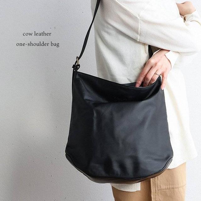ショルダーバッグ ワンショルダー 肩掛け 手持ち トート レディース カウレザー 牛革 無地 ブラック A4 マチ付き 撥水 内ポケット ジップポケット オフィス カジュアル お出掛け お洒落 パティ