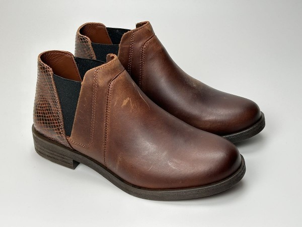 訳あり品 クラークス デミ2ビート 23.5cm US7.0  ダークタン 26152058 女性用 CLARKS DEMI 2 BEAT (cl384)