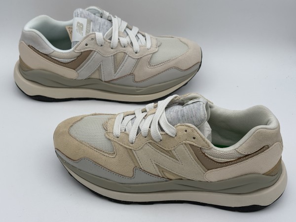 訳あり品 ニューバランス スニーカー M5740GRM 26.5cm US8.5 ムーンビーム M5740GRM 男性用兼女性用 NEW BALANCE (nb654)