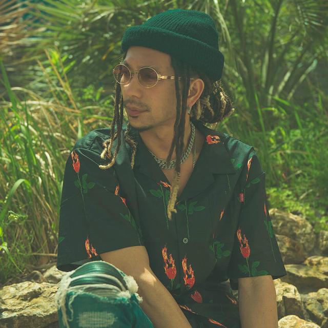 シャツ メンズ 半袖 トップス 羽織り カジュアルシャツ オープンカラー 開襟 バラ 薔薇 フラワー 花柄 総柄 プリント 大きいサイズ ユニセックス ブラック 黒 M L XL ストリート BITTER ビター RAZZIS ラズ 春 夏 即日発送 [RZPG20-25]