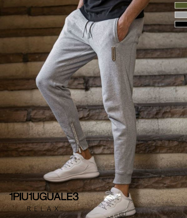 1PIU1UGUALE3 RELAX ウノピゥウノウグァーレトレ リラックス シルバーロゴプレートスウェットパンツ ジョガーパンツ メンズ ジャージ カジュアル スポーツ