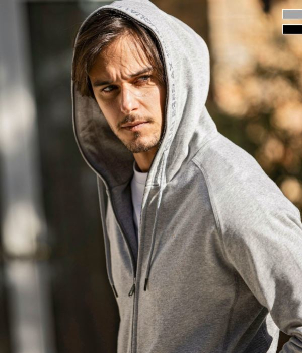 1PIU1UGUALE3 RELAX ウノピゥウノウグァーレトレ リラックス ラインストーンフードロゴパーカー メンズ フーディ カジュアル スポーツ スウェット ジャージ