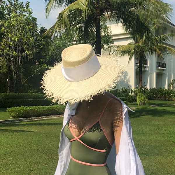 売れ筋アイテム 人気急上昇 ランキング常連 レディース 品質安心 深めVネック 女性 X 水着 ワンピース M 3サイズ ワンカラー グリーン L キャミソール オールインワン 緑 キレイめ エレガント お買い得プライス 送料無料