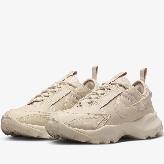 2025年春夏新作♪ NIKE【ナイキ】 WMNS TC 7900 ウィメンズ TC 7900 【HF1055-133】 サンドドリフト/セイル