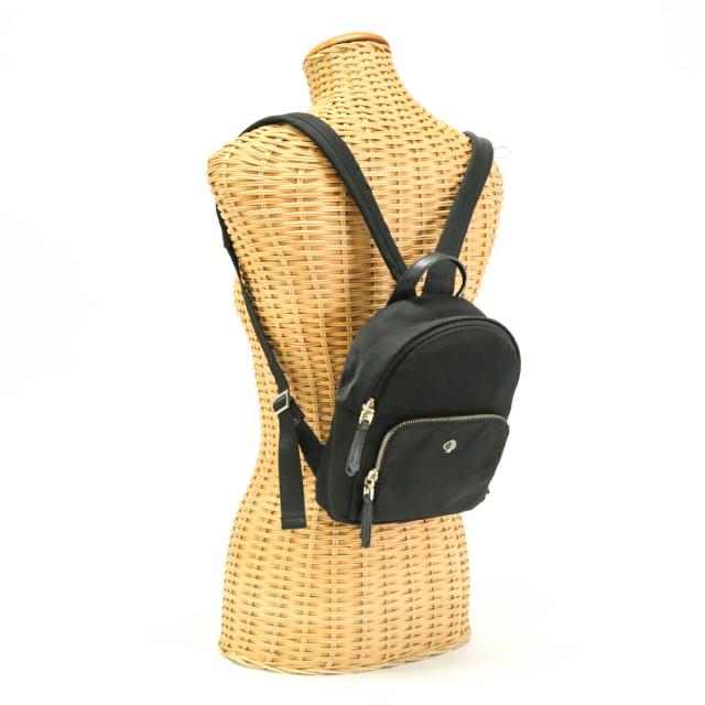 ケイトスペード Kate Spade テイラー バックパック ナイロン レザー PXRUA429 ミニ リュック リュックサック バッグ レディース ブラック 中古 maw31003