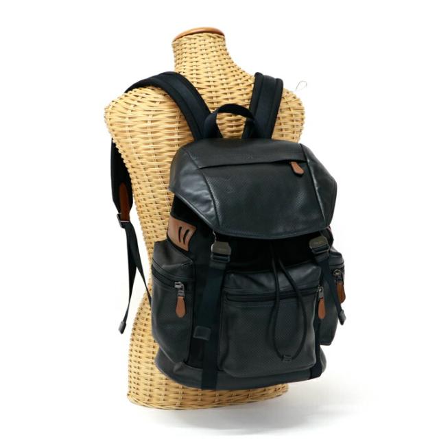 コーチ COACH パーフォレイテッド テイレン トレック パック パンチングレザー F57477 リュック デイパック バッグ メンズ レディース ブラック 中古 mba01005