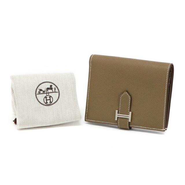 【SAランク】 エルメス HERMES ベアン コンパクト エプソン (レザー) SV金具 Y刻印 2020年 二つ折り財布 ミディアムウォレット コンパクトウォレット H金具 レディース メンズ エトゥープ (グレージュ) 美品 中古 mba19006