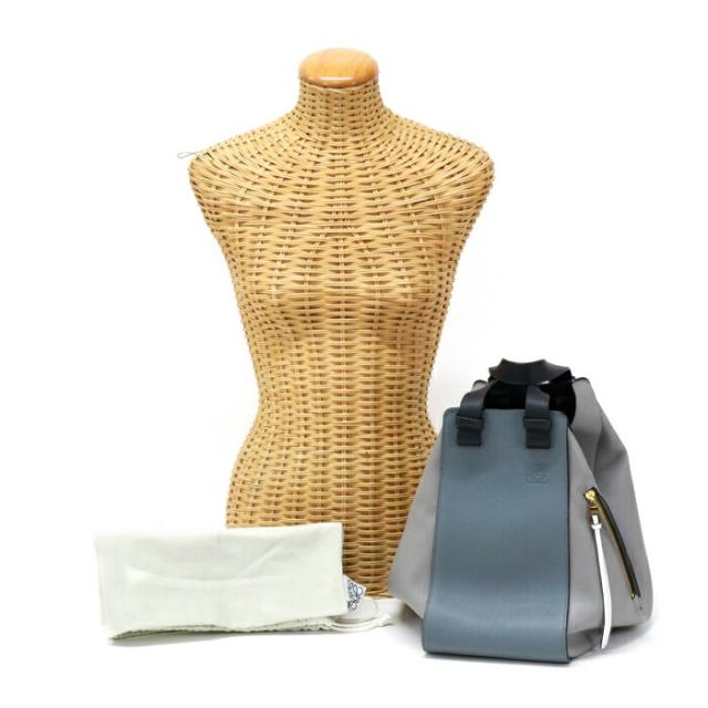 【Aランク】 ロエベ LOEWE ハンモックミディアム クラシックカーフ (レザー) アナグラム 387.30.N27 ショルダーバッグ クロスボディ 2WAYバッグ 斜め掛け 肩掛け ハンドバッグ 手提げかばん レディース メンズ グレー / ネイビー 美品 中古 mbb26025