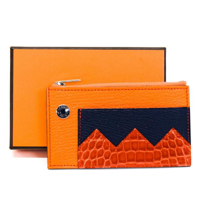 【Nランク】 エルメス HERMES クロコダイル コンパクト カードケース シェブルミゾル / アリゲーター (レザー) SV金具 W刻印 2024年 ケース オレンジミニアン (オレンジ) / ブルーネイビー (ネイビー) / ゼラニウム (レッド) 正規品 未使用 展示品 中古 mbj26031