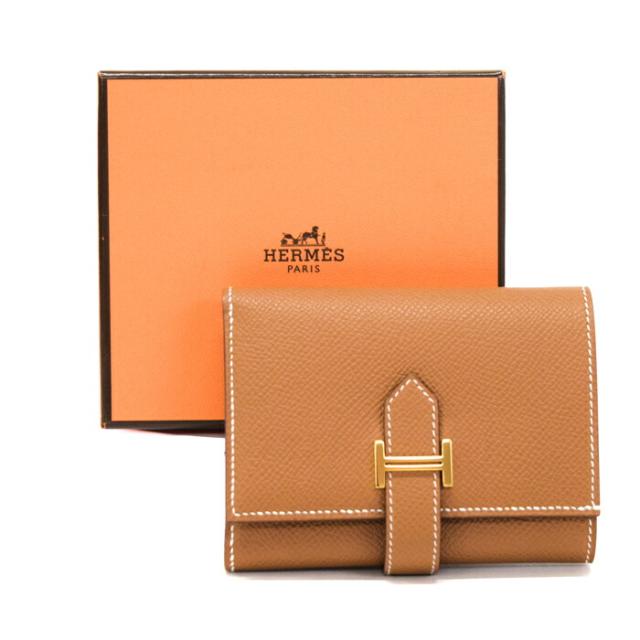 【Sランク】 エルメス HERMES ベアン コンビネ エプソン (レザー) GD金具 W刻印 2024年 三つ折り財布 かぶせ蓋 コンパクトウォレット H金具 ゴールド (ライトブラウン) 正規品 新品同様 中古 mbl26006