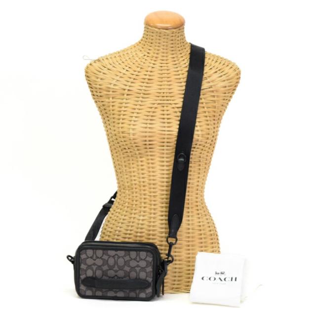 【Aランク】 コーチ COACH チャーター クロスボディ シグネチャー ジャカード キャンバス / リファインド カーフ レザー CC069 ショルダーバッグ 斜め掛け カメラバッグ メンズ チャコール (グレー) / ブラック 正規品 美品 中古 mbo16005