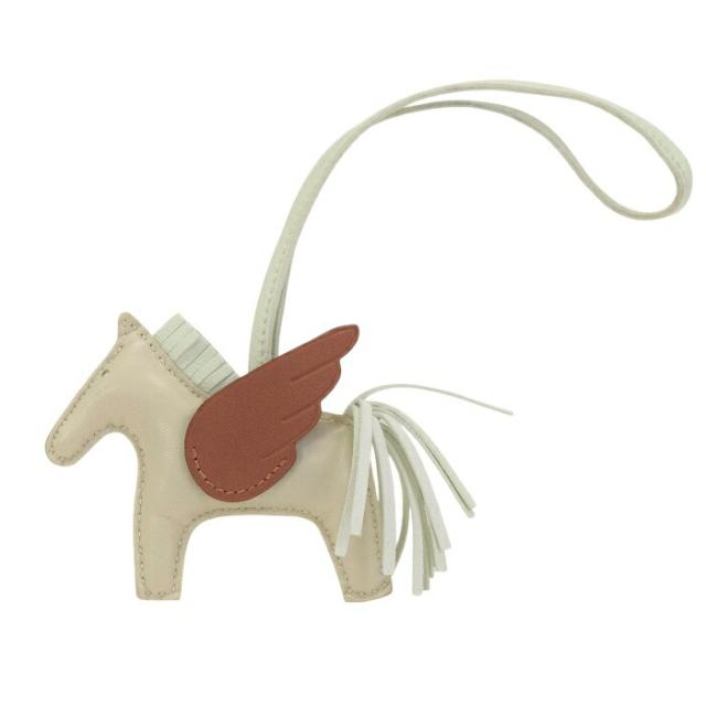 【ABランク】 エルメス HERMES ペガサス PM アニョーミロ (ラムスキン) レザー U刻印 (2022年) ロデオチャーム バッグチャーム レディース メンズ クレ (アイボリー) / ヴェールフィズ (ライトグリーン) / ゴールド (ブラウン) 正規品 中古 mbp12003