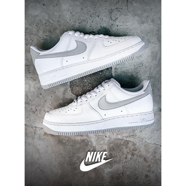 NIKE AIR FORCE 1 07 White Light Smoke Grayナイキ エアフォース スニーカー ( 白 ホワイト グレー 灰色 FJ4146-100 )