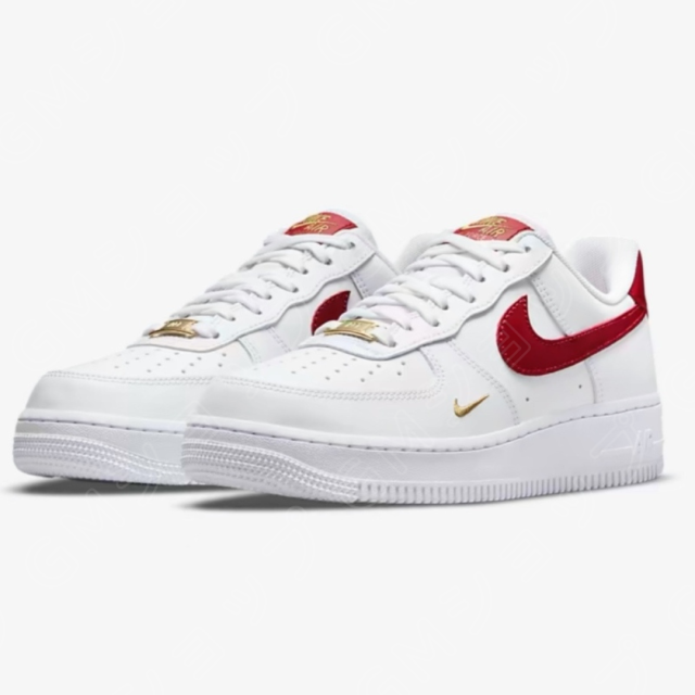 送料無料 NIKE WMNS AIR FORCE 1 07 ESS CZ0270-104 WHITE/RED 並行輸入品