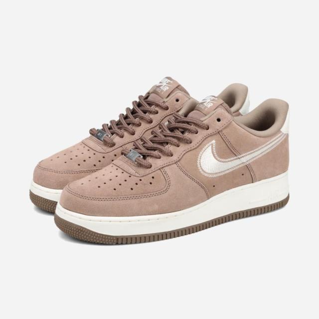 NIKE AIR FORCE 1 07 LV8 【EMBROIDERED SWOOSH】 ナイキ エア フォース 1 '07 LV8 メンズ MINK BROWN/SAIL ブラウン HJ4465-200
