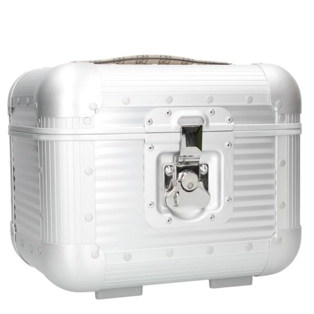 グッチ   740505 アルミニウムビューティーケース 中古 BS99