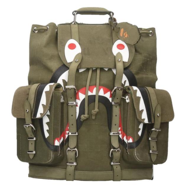 レディメイド  アベイシングエイプ    FIELD PACK ヴィンテージシャークデザインミリタリーリュック 中古 SB01