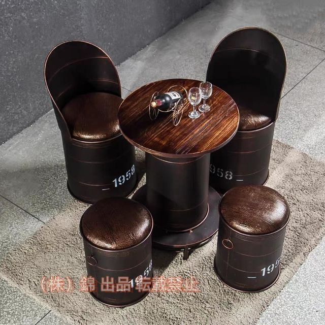 バーレトロスーツヨーロッパのバーテーブルと椅子ドラム缶コンビネーション錦5点セット錬鉄製レトロインダストリアルスタイルミルクティーデザートショップ