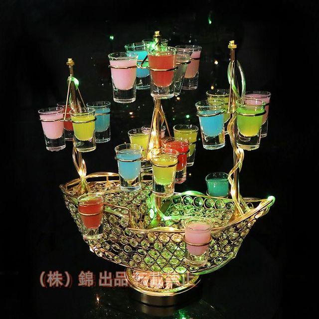 テキーラ観覧車カラフルな観覧車カップホルダーカクテルグラスホルダーLED酒ボトルの表示棚帆船の造形株式会社錦パーティークラブKTVバー誕生会などで使用(ワ