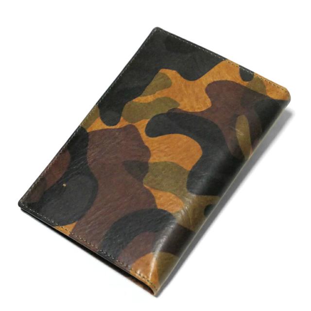 カードケース 診察券 お薬手帳 保険証 パスポート 通帳 本革 イタリアンレザー 牛革 La Perla Azzurra社 エルヴァケーロ 迷彩柄