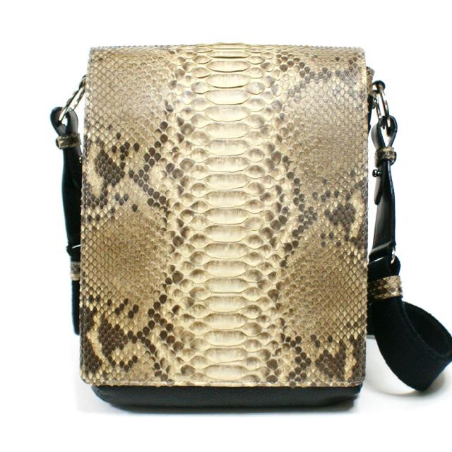 ショルダーバッグ 斜めがけバッグ 肩掛けバック / 縦型 B5 かぶせ型 / パイソン革 牛革 / マット ベージュ