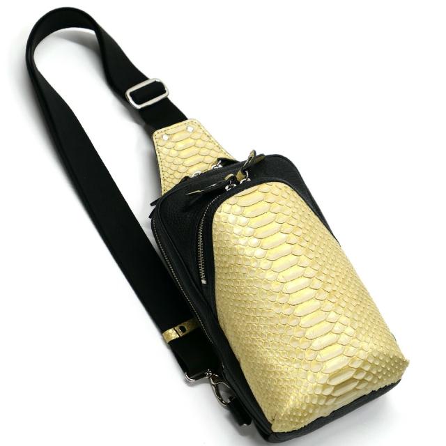 ボディバッグ メンズ レザー ショルダーバッグ 斜めがけ / 縦型 大容量 / 本革 パイソン革 蛇革 / ダイヤモンドパイソン ゼブラ ゴールド 2