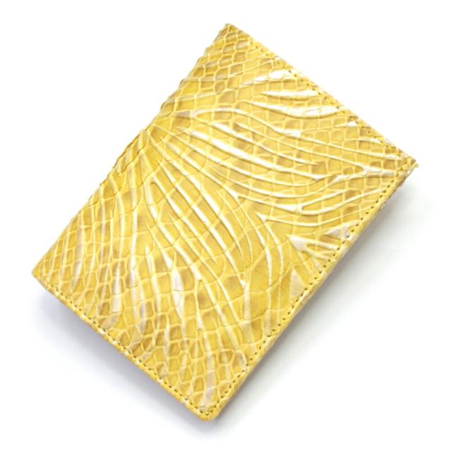 蛇革財布 財布 本革 二つ折り財布 レディース メンズ 折り財布 横向き 小銭入れあり カード収納  蛇革 パイソン革 牛革 革財布 サイフ さいふ 札入れ 本革財布 日本製 ウェーブ風型押し仕上げ イエロー