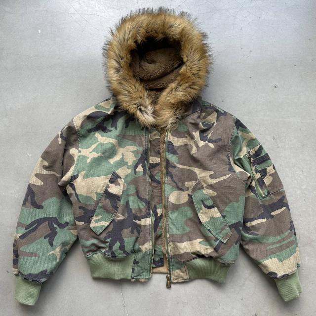 【品質保証】新品 迷彩 短丈 リバーシブル パーカー ファー ジャケット n2b y2k 男女兼用