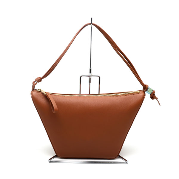 【楠本質店/元住吉】新品　LOEWE/ロエベ　ハンモック ホーボーバッグ ミニ　クラシックカーフ　カラー：タン　A538G13X01【中古】