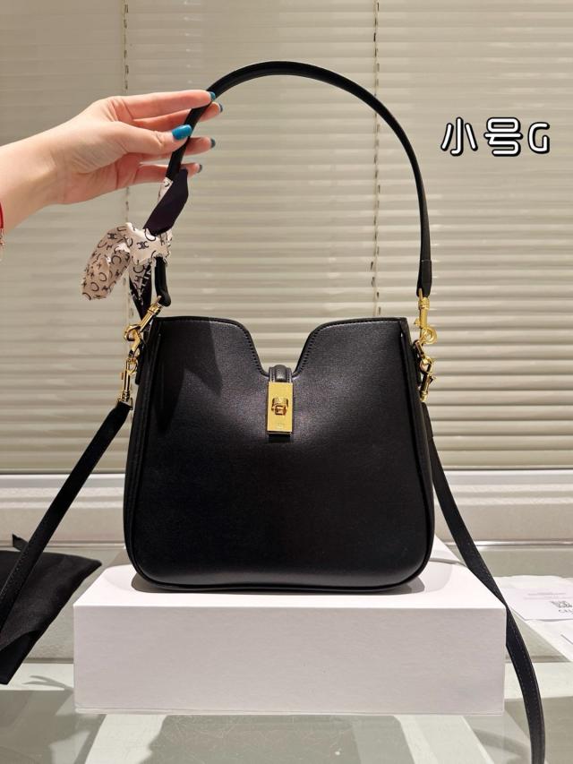 CELINE 2025年新作 カミーユ バッグ - スモールサイズ (25×17cm)